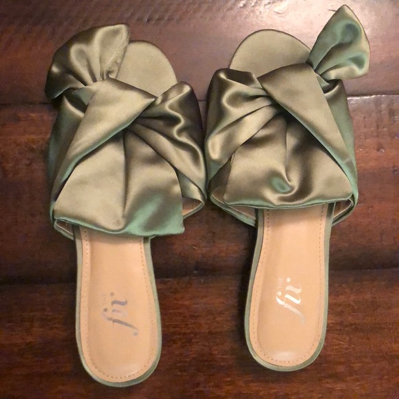 The Fix | Shoes | The Fix Esmeralda Bow Green Satin Slip Flats | Poshmark